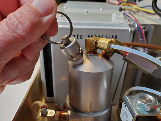 How to check the pressure relief valve on the steam generator – Statim ...